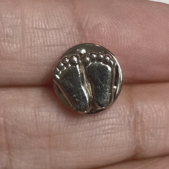 Unknown | Jewelry | Precious Feet Pin Vintage | Poshmark